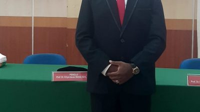 Dalami Politik Hukum Konflik Papua, Methodius Kossay Raih Doktor Ilmu ...